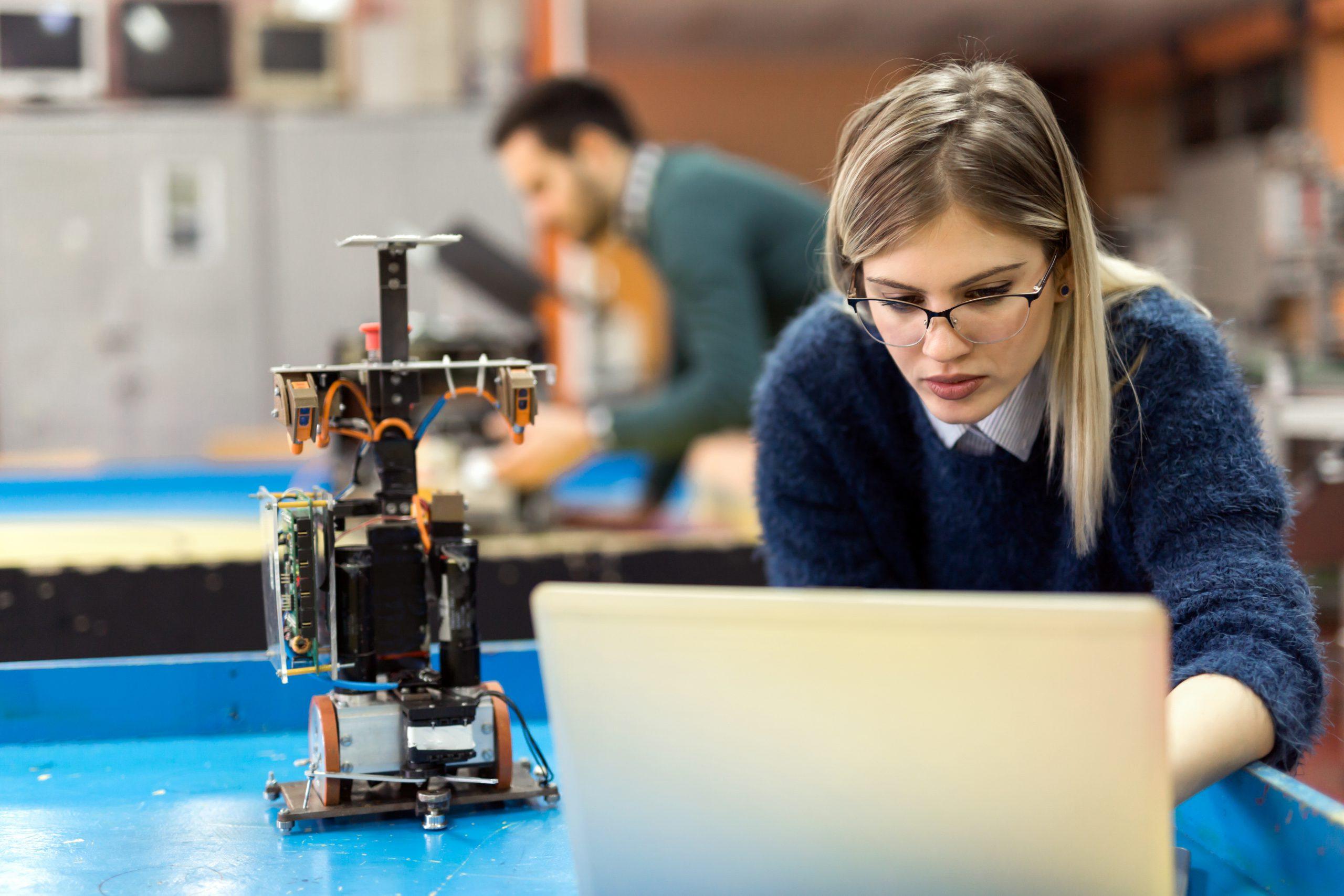 Closing The Gap Between Men and Women in STEM | CoderZ STEM Blog